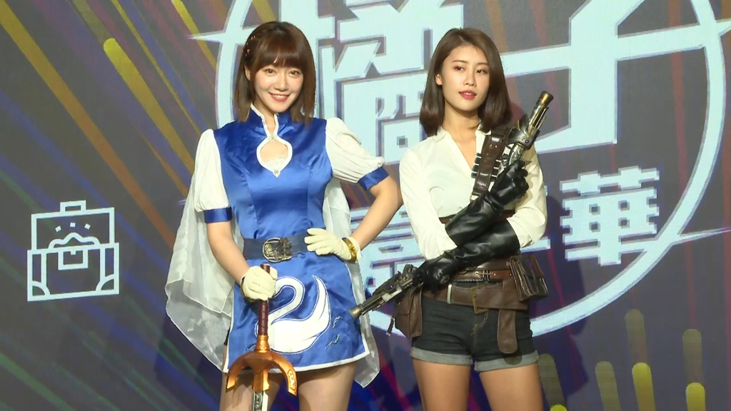 「微笑女神」林真亦、「國民老婆」泱泱一日coser挑戰 美腿酥胸大解放！｜四季線上4gTV