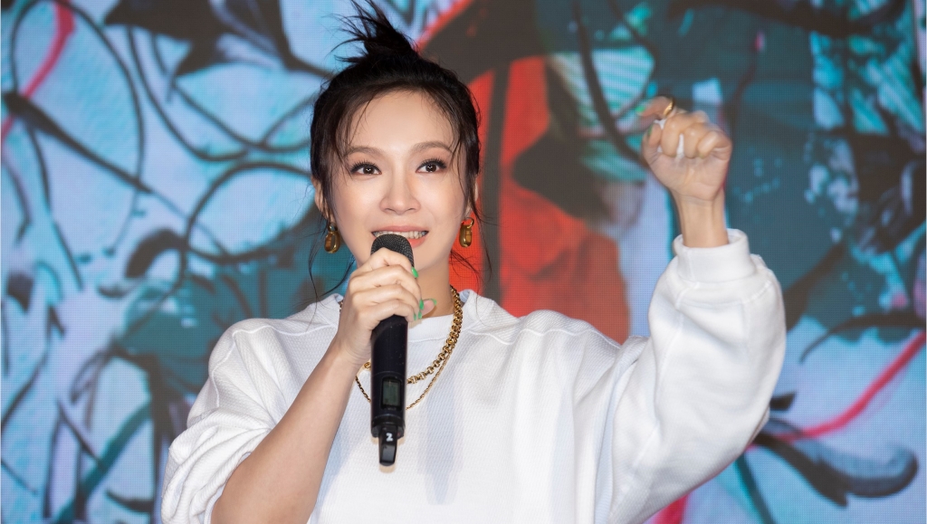 FIR前主唱Faye官司纏身！憶低潮期激動淚崩 今曝好消息雙喜臨門｜四季線上4gTV