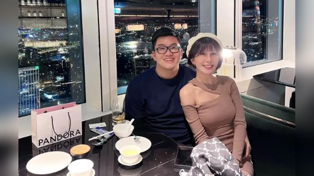 Joeman元旦凌晨認愛 甜蜜貼臉閃照羨煞旁人｜四季線上4gTV