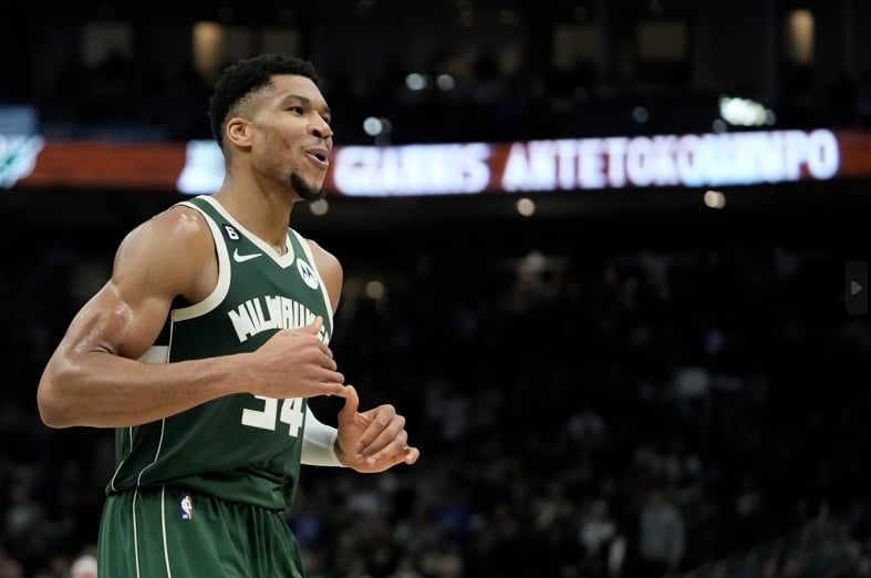 NBA／克服唯一弱點！字母哥「16罰15中」飆生涯新高55分｜四季線上4gTV