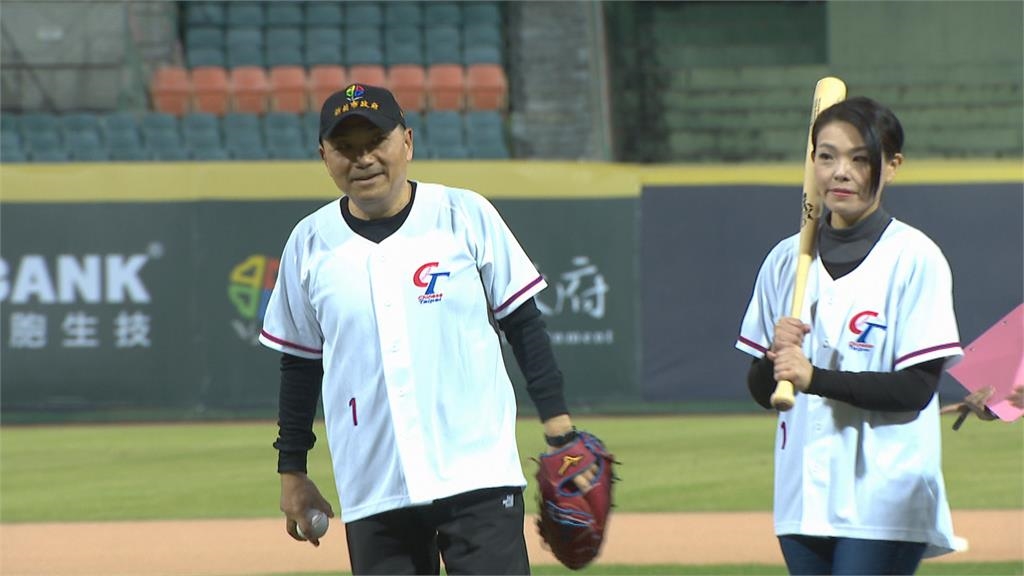 WBC台灣隊自辦熱身賽 首場對樂天桃猿座無虛席｜四季線上4gTV