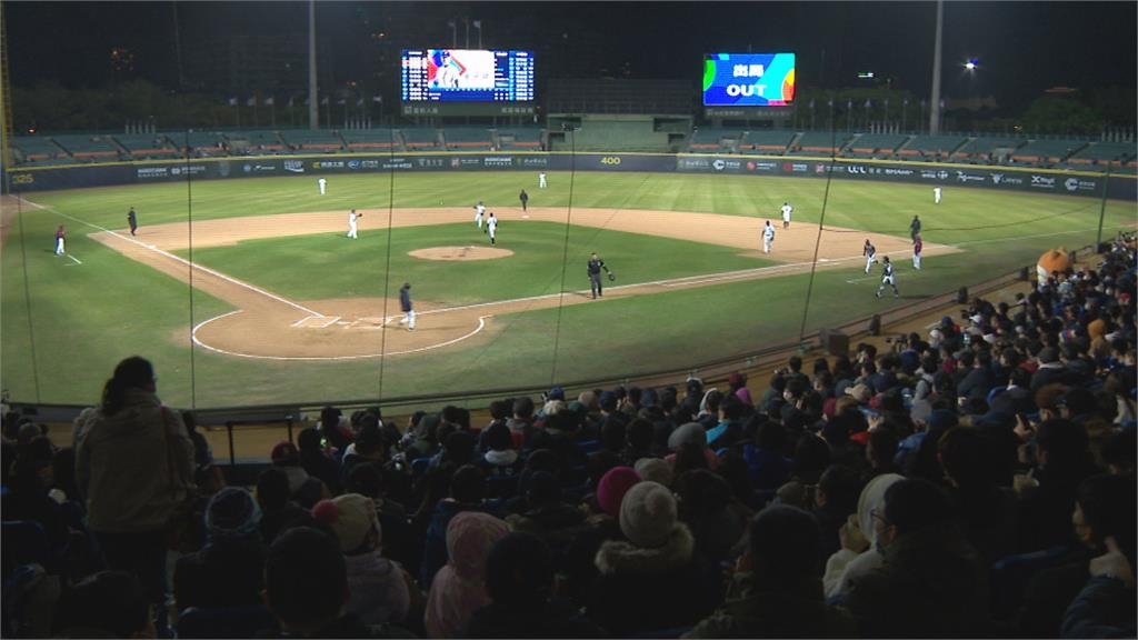 WBC台灣隊自辦熱身賽 首場對樂天桃猿座無虛席｜四季線上4gTV