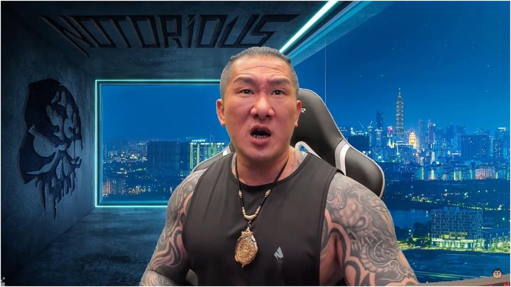 館長直播痛譙Toyz！一聽「87元橙芝汗」：超好笑，吃我的汁液｜四季線上4gTV