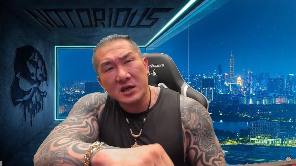 館長直播痛譙Toyz！一聽「87元橙芝汗」：超好笑，吃我的汁液｜四季線上4gTV