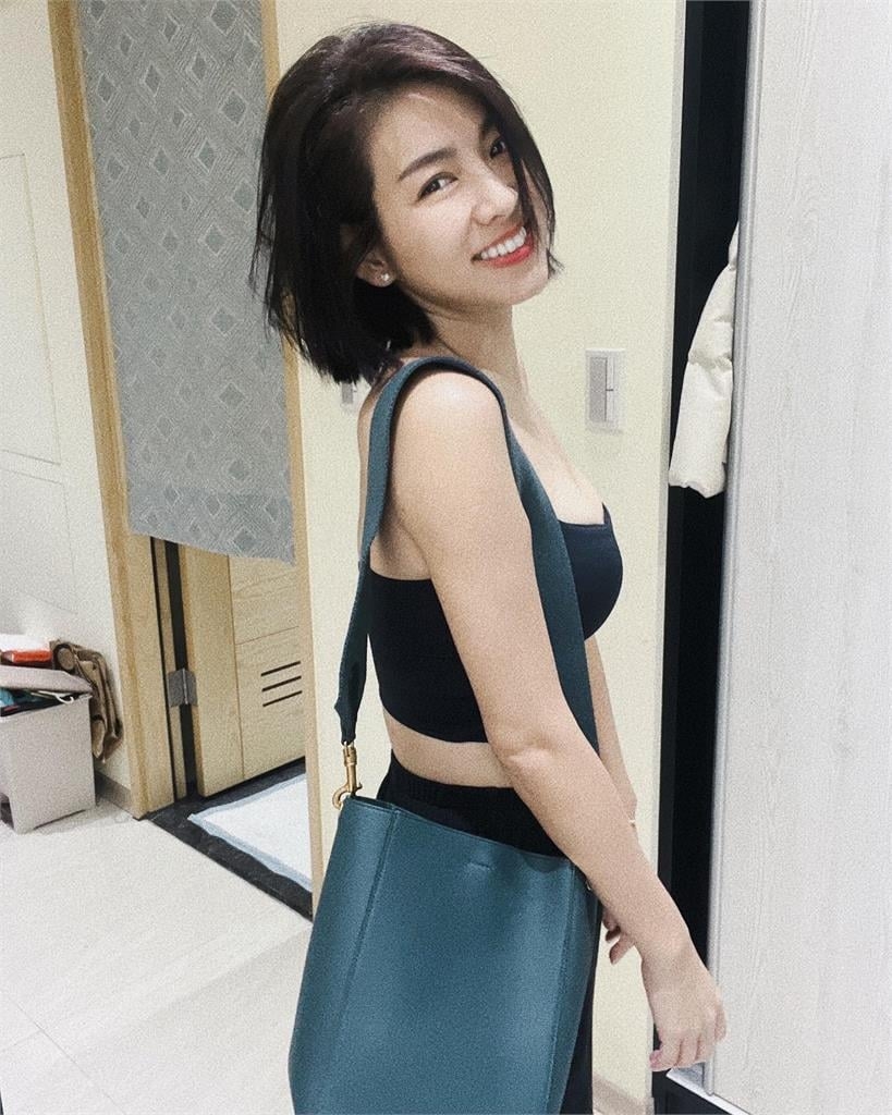 米可白曬「無修素顏照」36歲超凍齡 自認「1部位」毛太多：很困擾｜四季線上4gTV