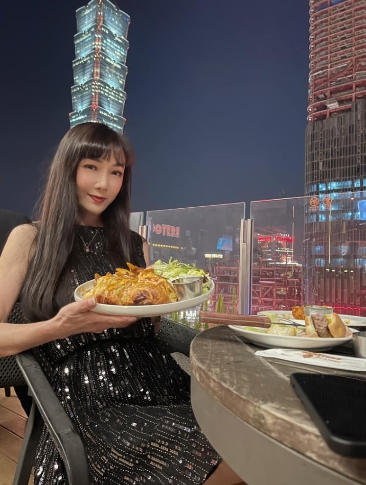 57歲美魔女逛夜市「急奔警局」 還原驚險過程嘆：怕被反咬一口！｜四季線上4gTV