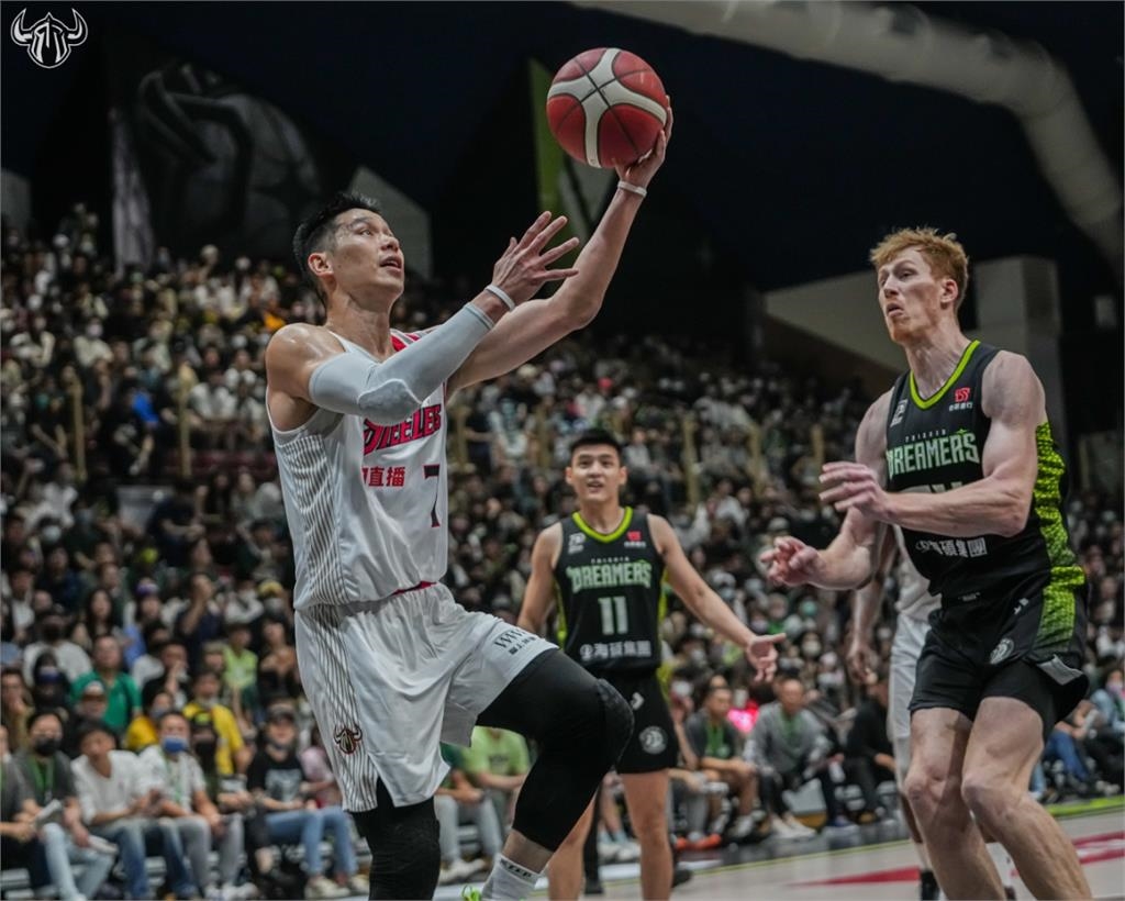 PLG／攻守一把罩！林書豪勇奪3月MVP 「1數據」高居聯盟第二｜四季線上4gTV