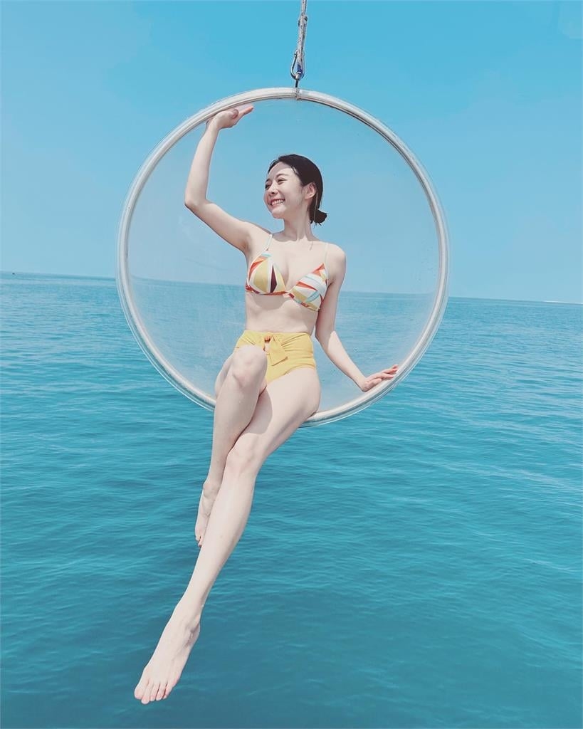 Albee「下海解放」危險邊緣狂晃！超閃耀雪白美肌網震撼：水仙子｜四季線上4gTV