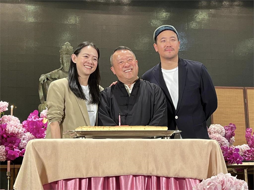 「最美許仙」60歲葉童真面目曝 滿頭白髮…網驚：比70歲曾志偉老｜四季線上4gTV