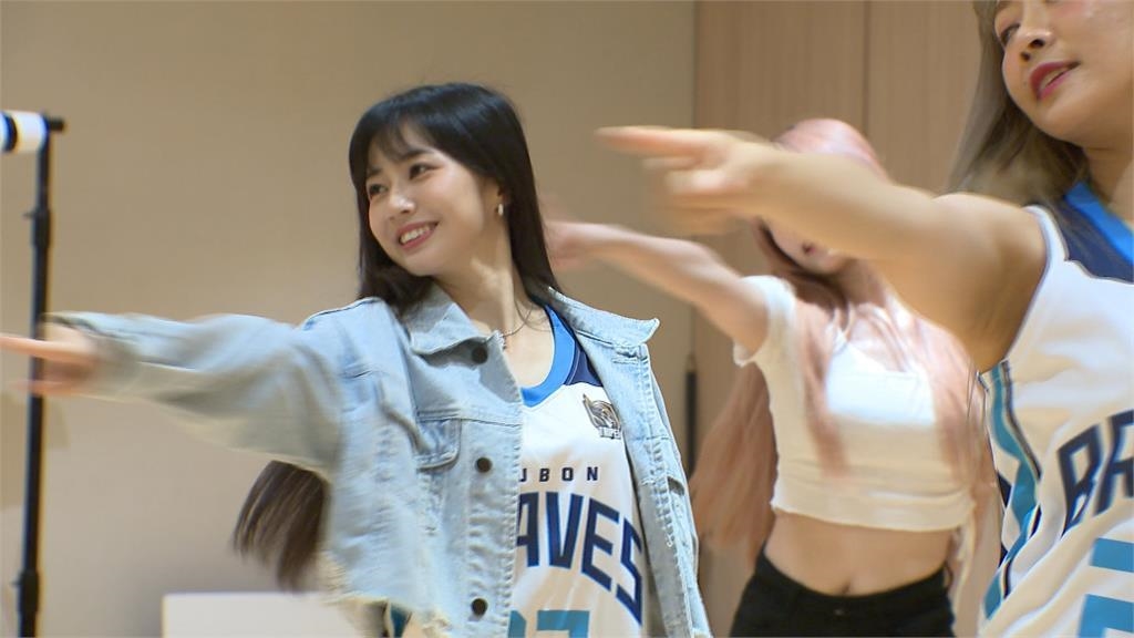 車禍遇肇逃！PO全黑限動「我好生氣」 慈妹首次透露理想型是他｜四季線上4gTV