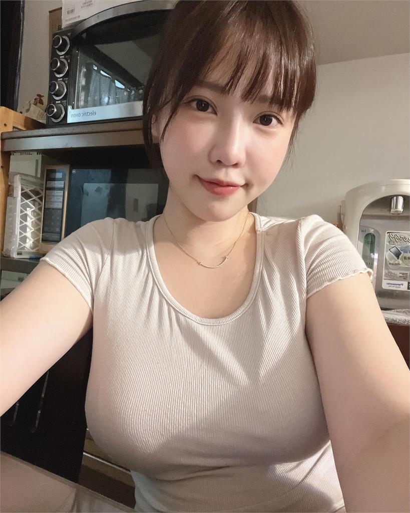 重機女神產後「判若兩人」大變身！「超緊身裸T」勒出真實身材震撼網｜四季線上4gTV