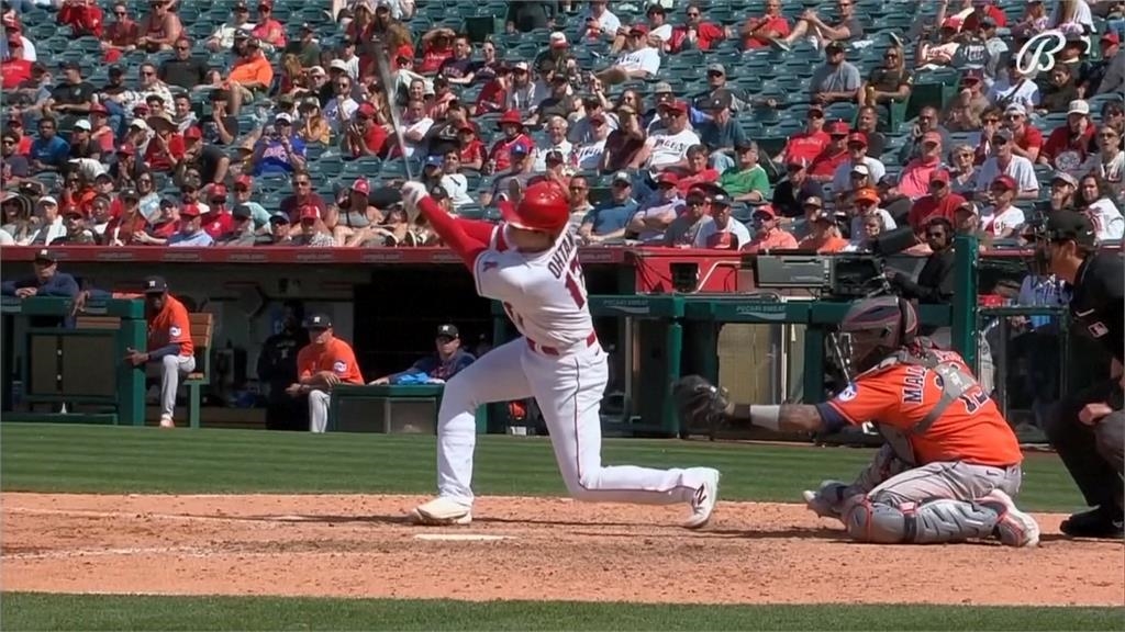 MLB／打高爾夫球？ 大谷超狂！幾乎單膝跪地撈出2分砲｜四季線上4gTV