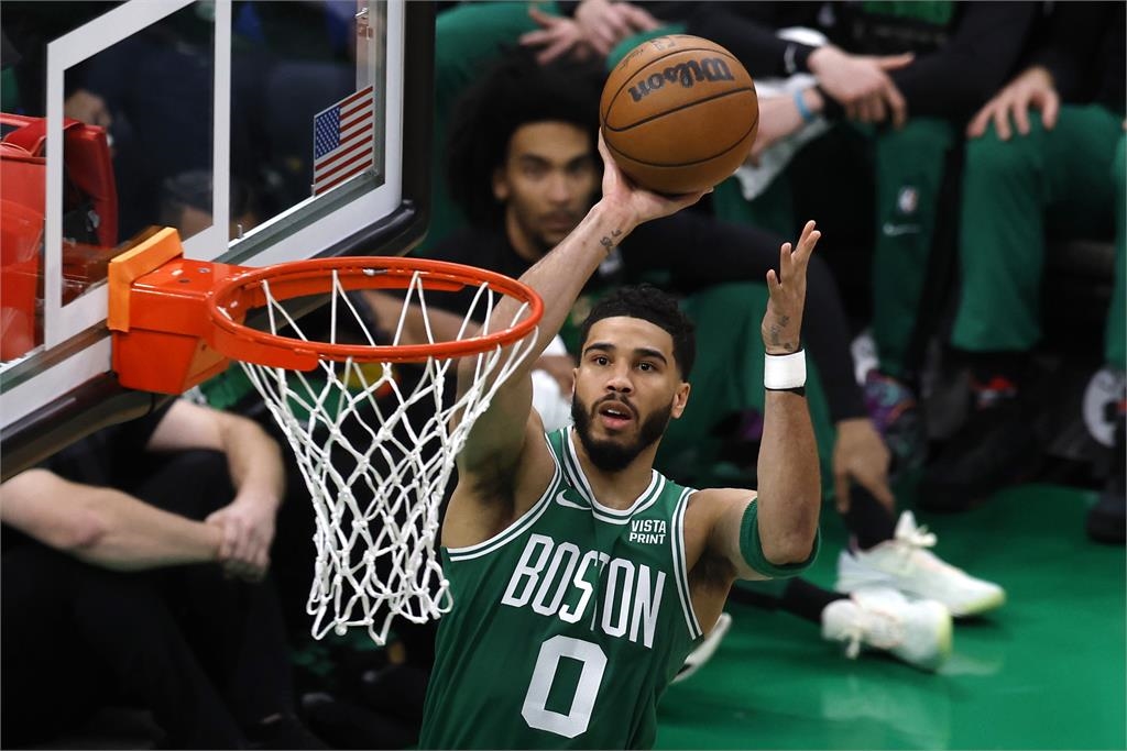 NBA／搶7殊死戰熱火延續「老8傳奇」！他「大發威」讓士官長笑收東冠｜四季線上4gTV