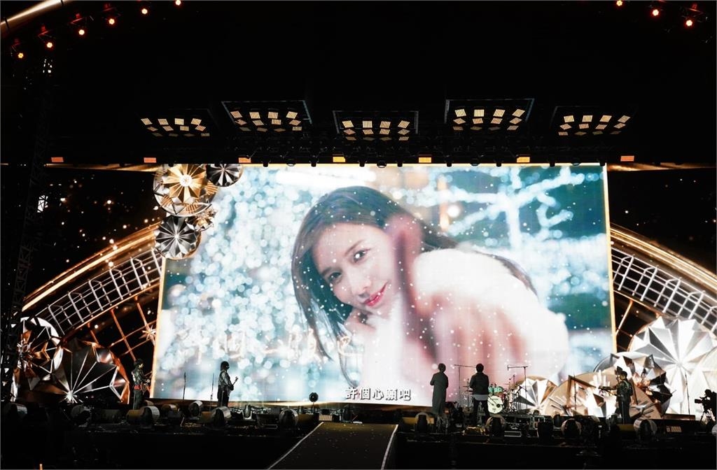 預告講1小時垃圾話！五月天合體「國民姊夫」AKIRA登超犀利趴｜四季線上4gTV