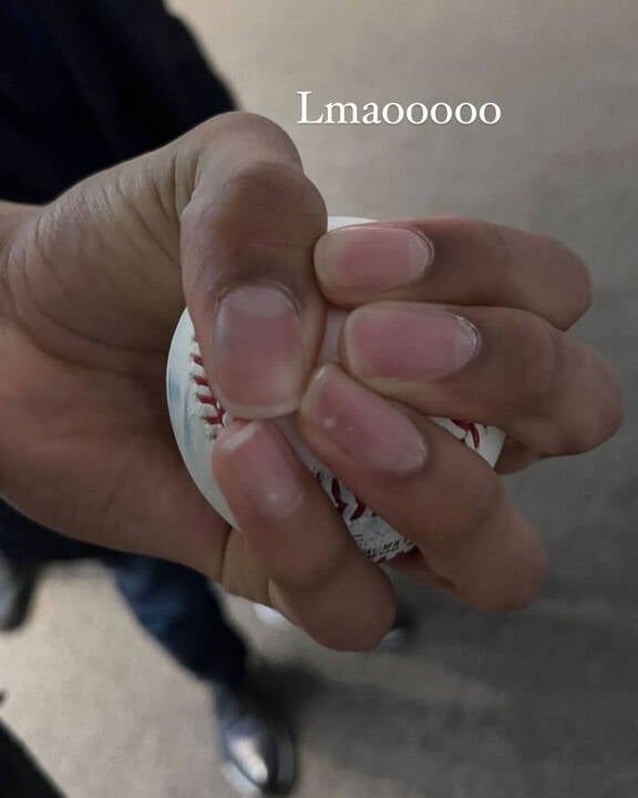 NBA準狀元現身洋基球場！226cm身高合影崔維諾「鴻溝差距」震撼網｜四季線上4gTV