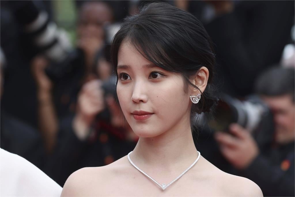 民視推全台首位AI主播掀議！網喊「像IU」跪求：可付費解鎖「1事」嗎｜四季線上4gTV