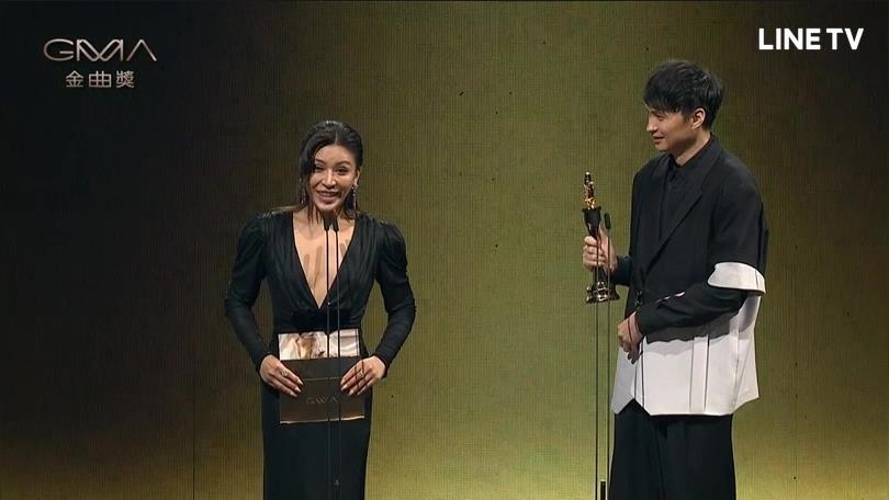 金曲苦主陳建瑋被頒錯獎 「高EQ神回1句」網讚：最佳紳士獎｜四季線上4gTV