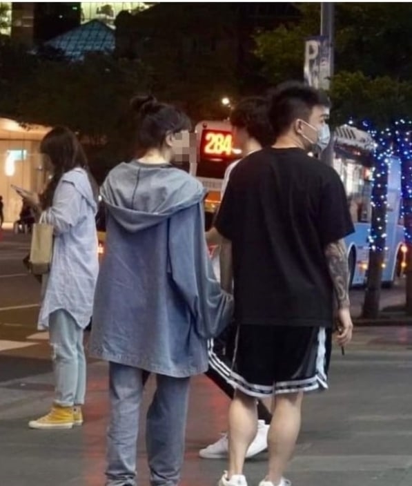 Toyz被爆勾搭人妻！直播脫口1句「露餡親密行為」緊急秒刪片段｜四季線上4gTV