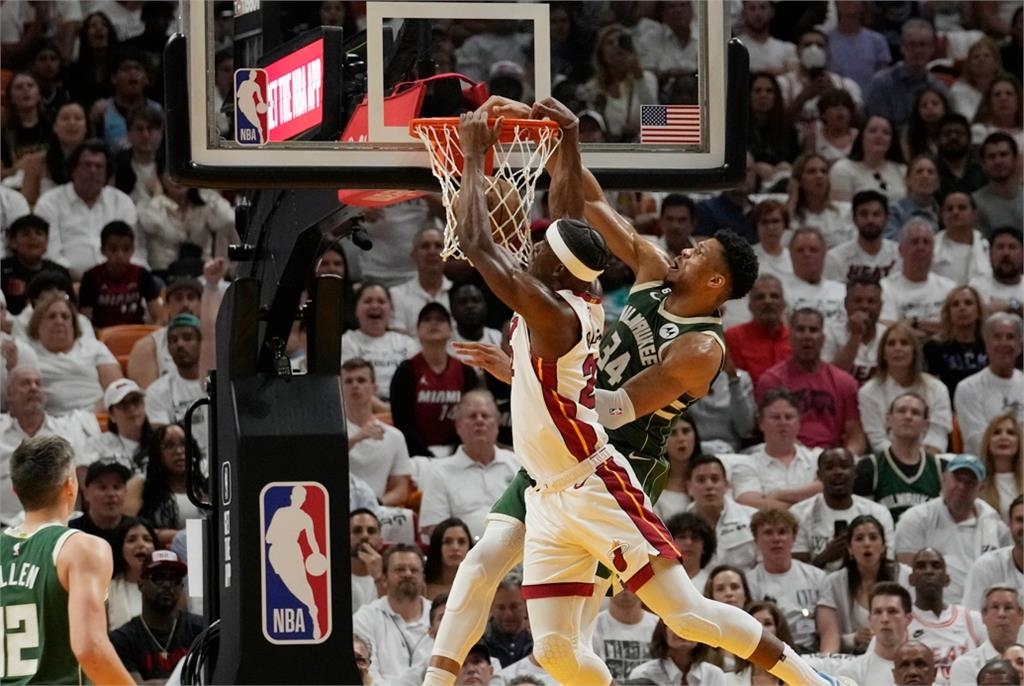 NBA／「士官長」戀愛了？巴特勒被爆約會「大13歲」天后夏奇拉｜四季線上4gTV