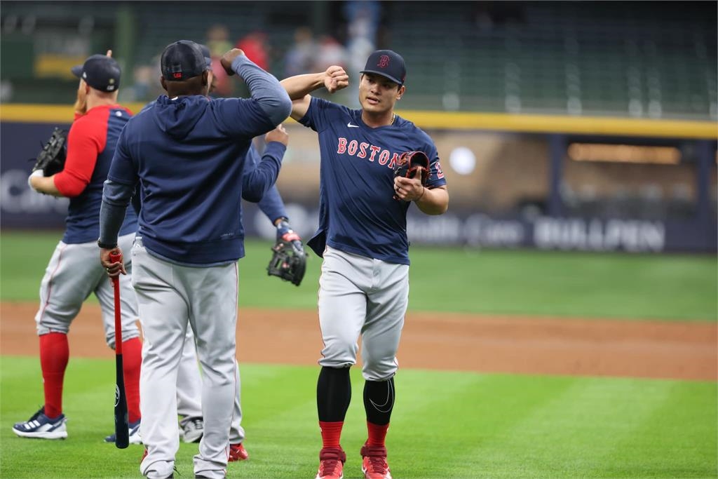 MLB／張育成壞球揮空棒！15秒片竟遭美體育作家搖頭：不是大聯盟打者｜四季線上4gTV