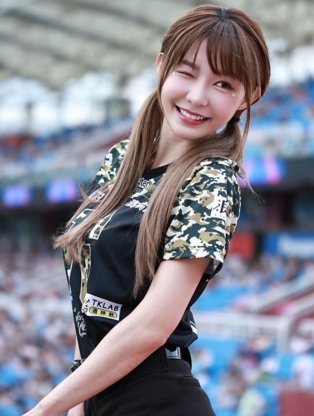 Yuri被爆熱戀春風！專車接送全被拍…多段情史竟有王齊麟 經紀人全說了｜四季線上4gTV