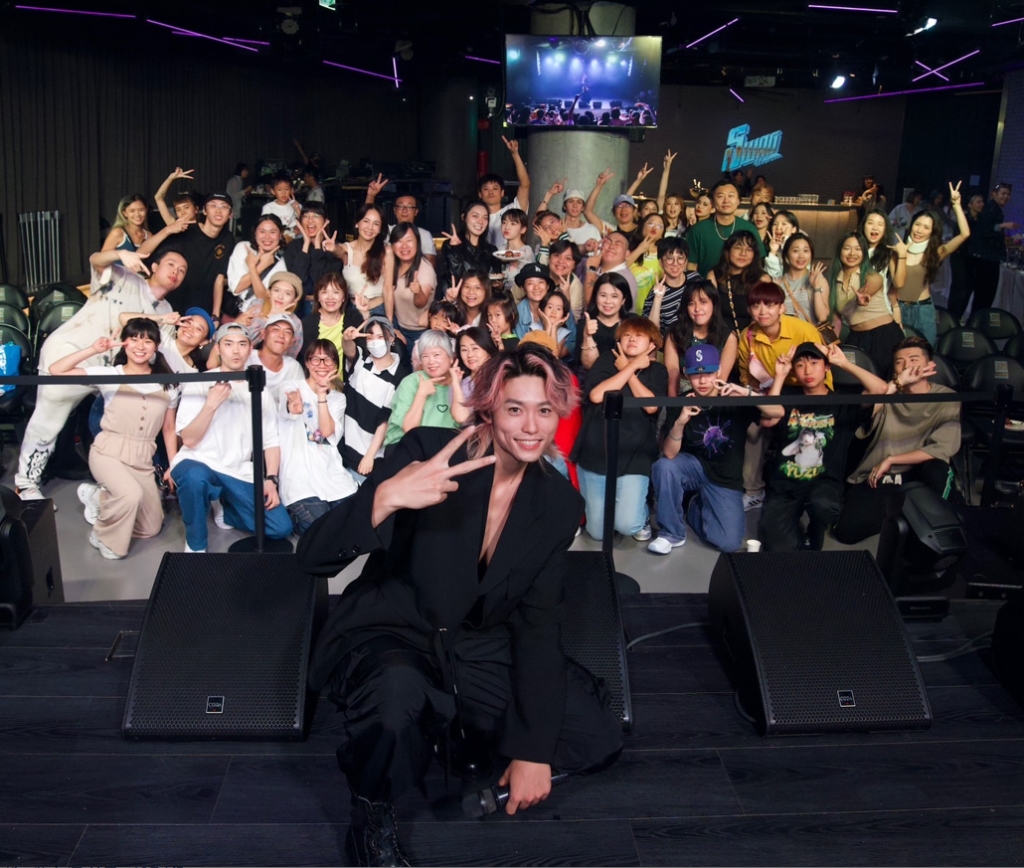 選秀冠軍蔡宜軒熬磨10年赴韓取經推舞曲《SWAG》! 飛輪海辰亦儒驚喜獻祝福!｜四季線上4gTV