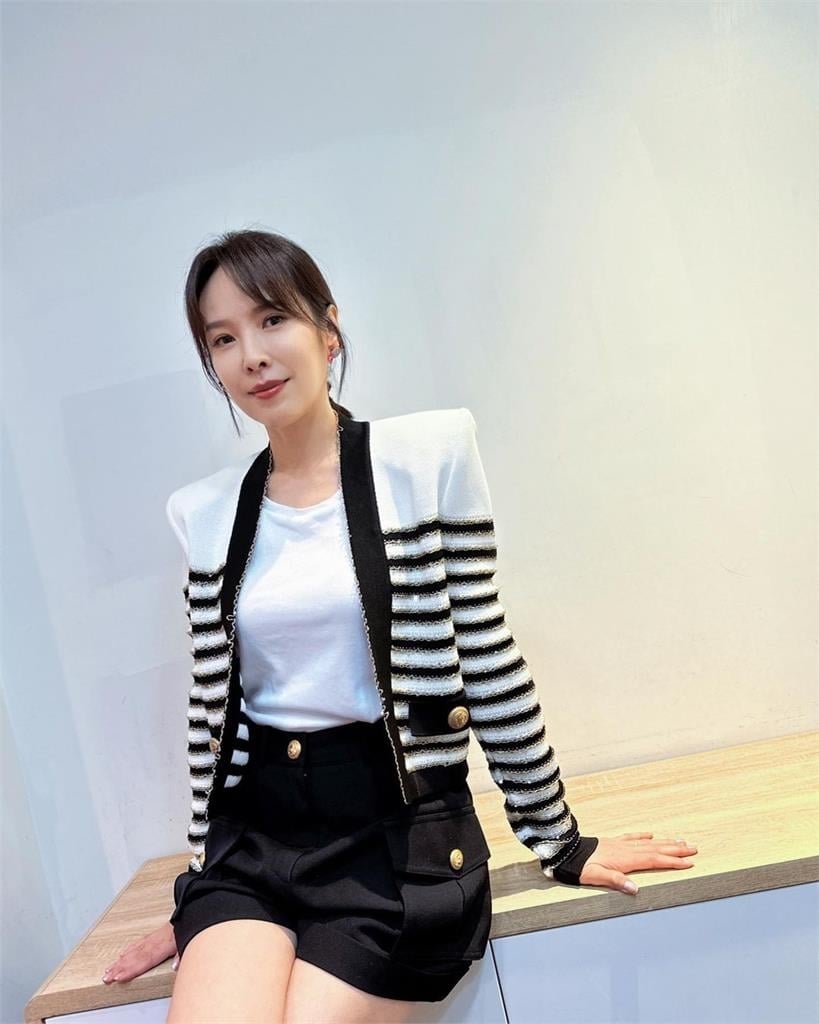 47歲天心曬29年前泳裝照！羞喊8字「凍齡樣」讓網驚：不可能沒變吧｜四季線上4gTV