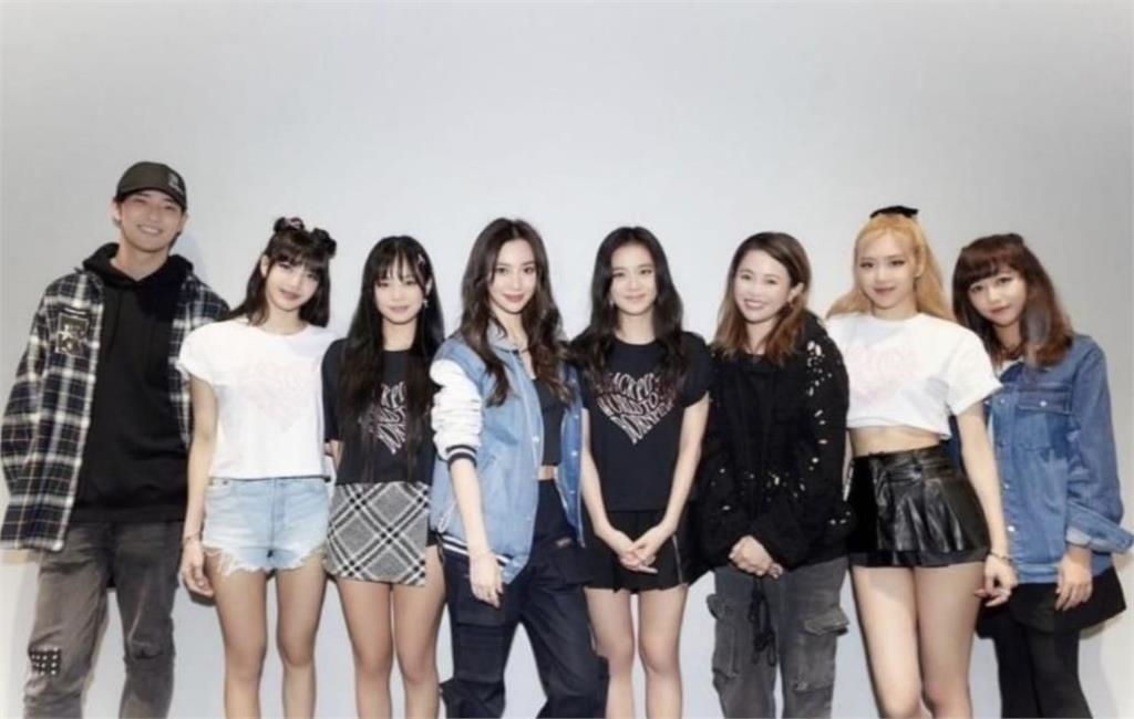 楊穎看Lisa「大尺度瘋馬秀」遭央視封殺？網：觸1條例恐成劣跡藝人｜四季線上4gTV