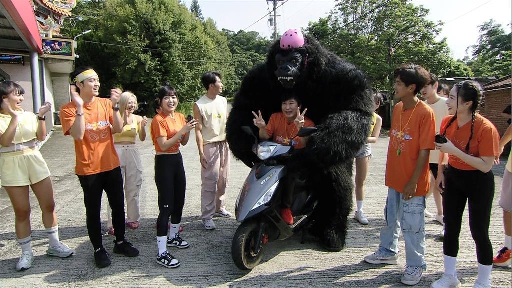 胡瓜PK無厘頭90歲阿嬤！反規則挑戰哭笑不得｜四季線上4gTV