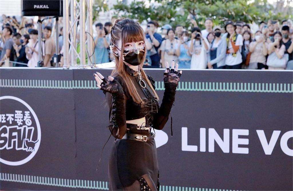 走鐘獎驚見「超仙正妹」激辣全透視！他急po文找人…真實身分竟是她｜四季線上4gtv