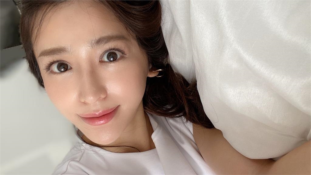 多圖／美到不科學…39歲日本模特曬自拍照「0修圖＋近距離」驚呆大票網｜四季線上4gTV
