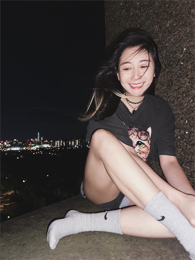 Albee夜拍歪掉「超危視角」流出！她自信喊「不需後製」網猛放大：還是香｜四季線上4gTV