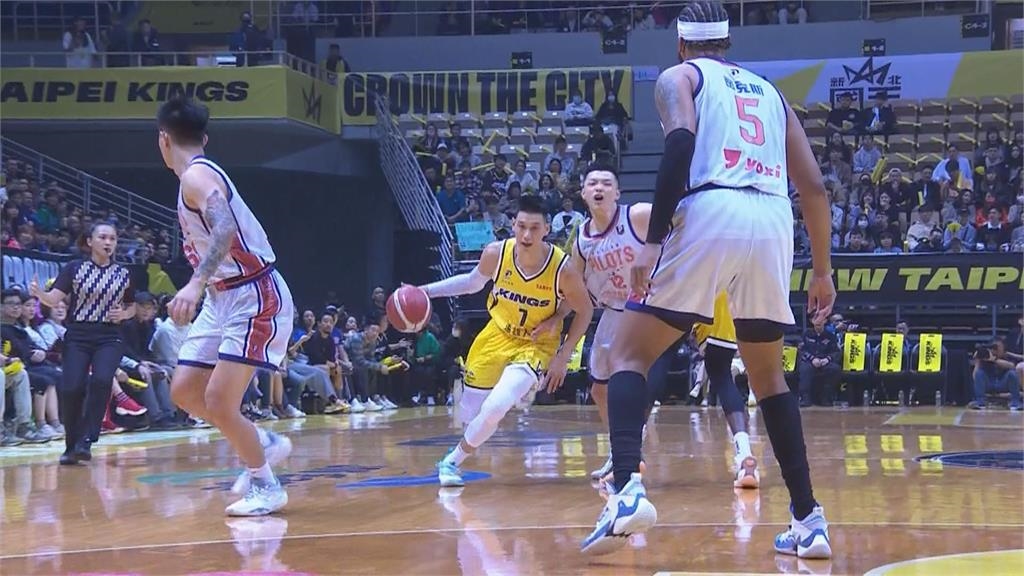 豪神秀爆！林書豪「爆砍37分」奪4連勝 狂轟3分球全場坐不住了｜四季線上4gTV