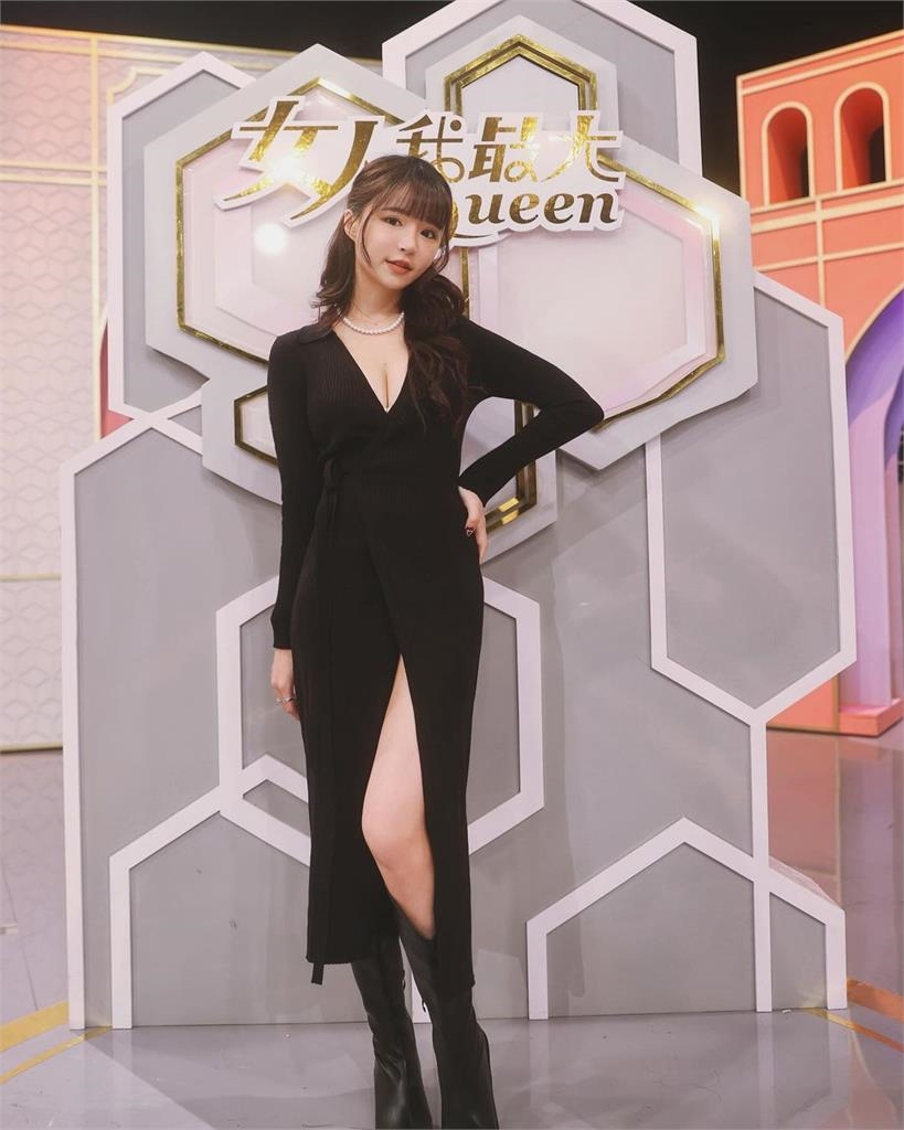 元元「尾牙戰袍」成火辣焦點！「上有深V、下有高衩」網誇：很可以｜四季線上4gTV