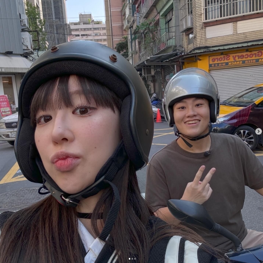 Joeman與小12歲「真理女神」約會中？「情侶4連拍、騎車兜風」全被拍｜四季線上4gTV