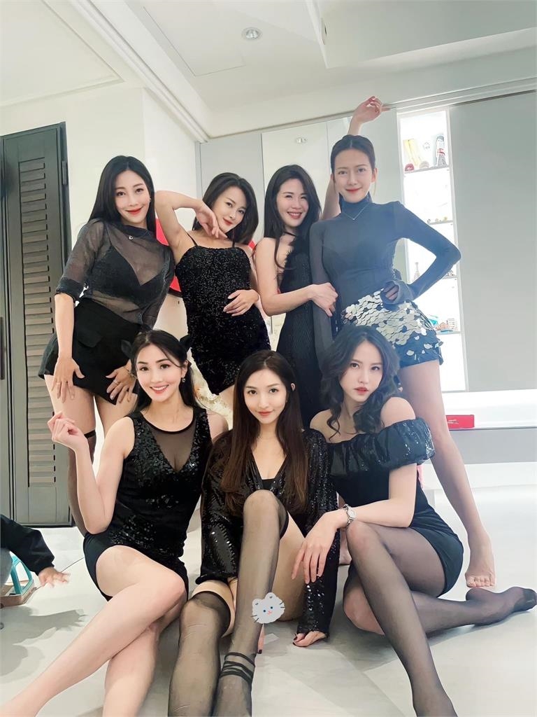 阿翔辣妻開趴秀PR99身材！撩人坐姿「雪白部位險走光」急遮1點嚇壞網｜四季線上4gTV