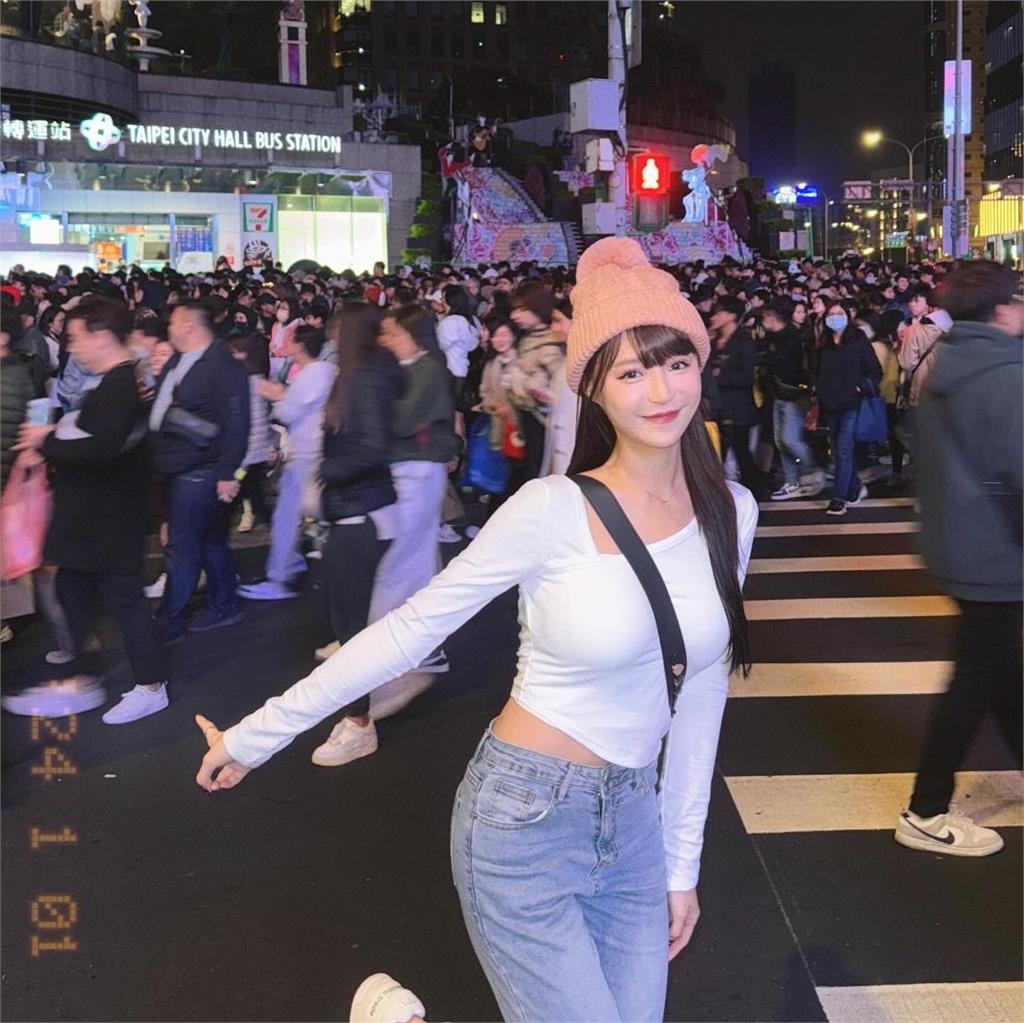 元元超凍齡親媽真面目曝光！她熱舞「上身激抖狂晃」CK內衣震暈全網｜四季線上4gTV