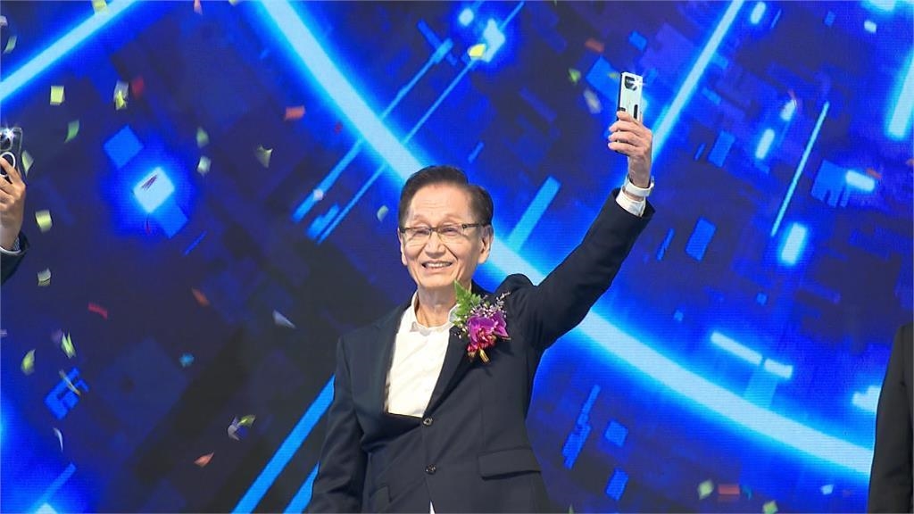 華碩往全方位AI企業發展 施崇棠：AI人才擴編到千人｜四季線上4gTV