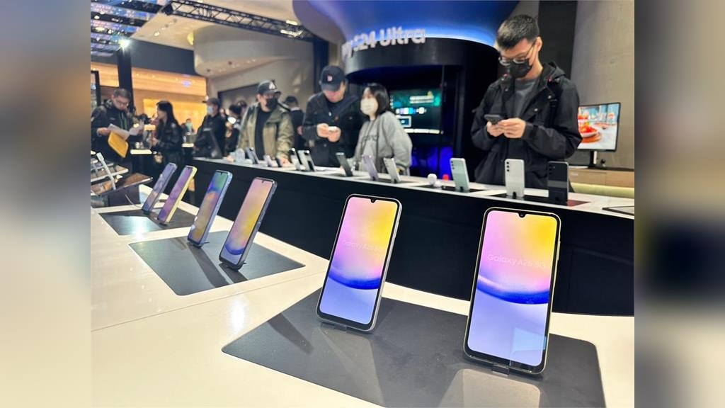 三星S24新機AI功能受矚目 通話即時翻譯「開箱照一次看」｜四季線上4gTV