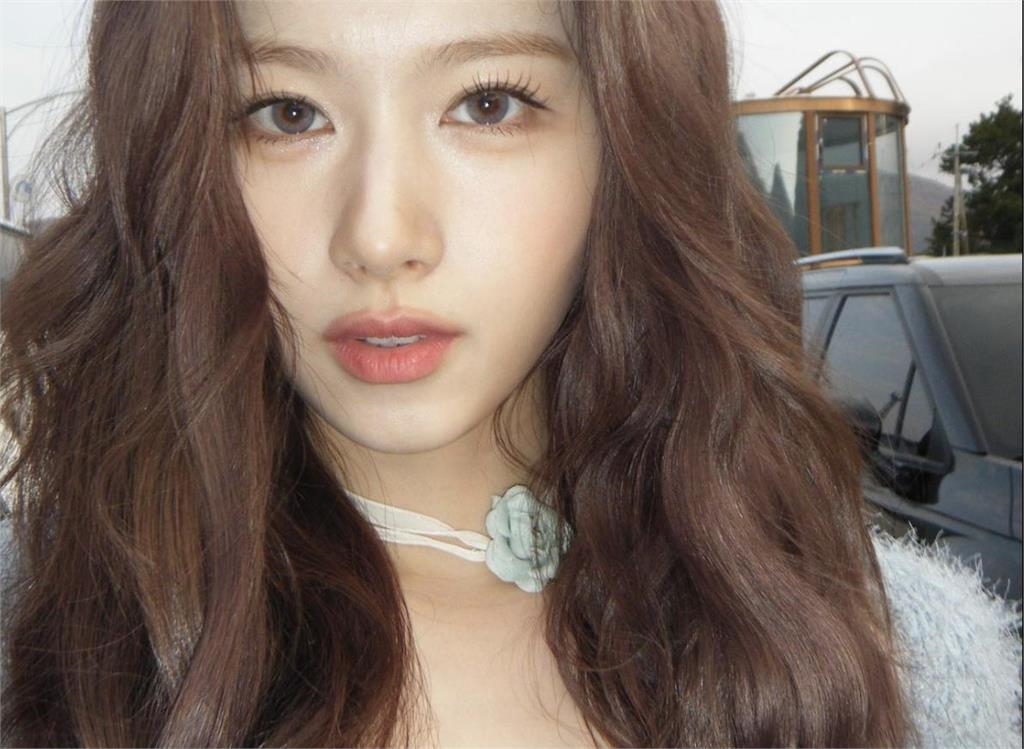 TWICE顏霸女神「上膛9連發」大破防！極限深蹲「神秘地帶」嚇壞網｜四季線上4gTV