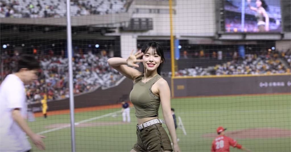 李多慧大巨蛋撐場SOLO！熱舞狂炸「PR99二頭肌」秒登PTT…網暈：又沒了｜四季線上4gTV