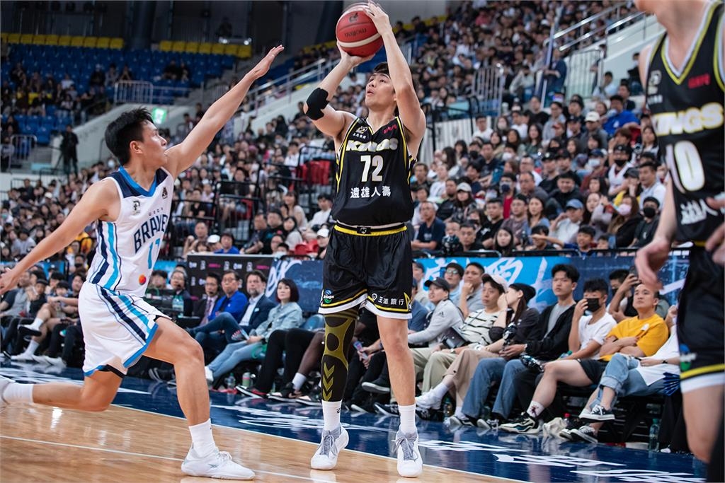 新北國王林力仁高EQ回應「零分MVP」 PLG允諾重審投票機制｜四季線上4gTV