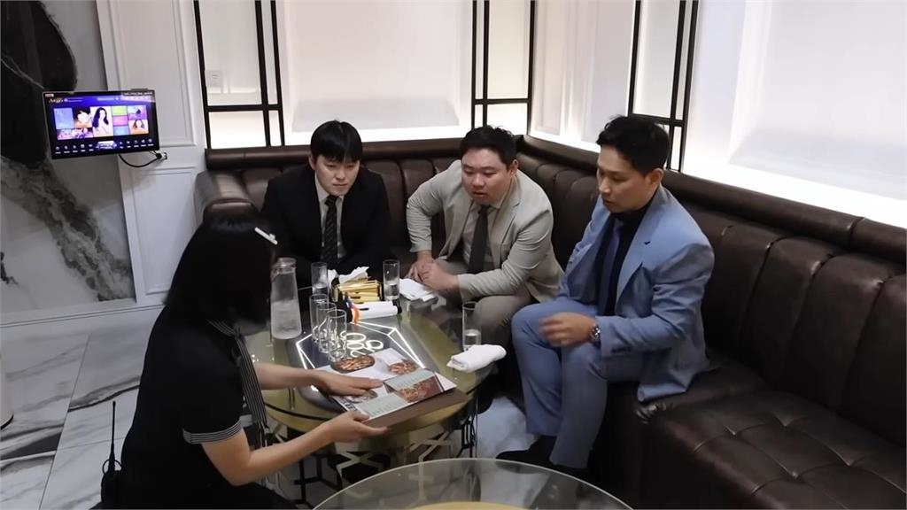 邊吃邊唱？台灣KTV驚見幾十種料理 釜山職員被震撼：南韓也有就好了｜四季線上4gTV