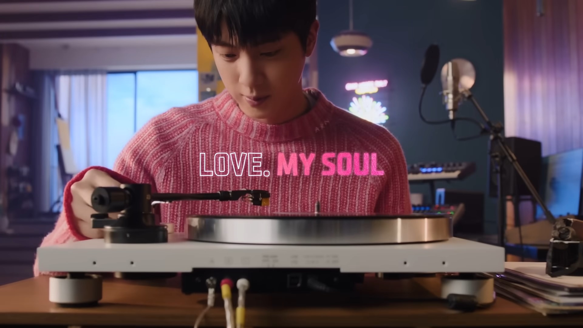 BTS Jin攜手首爾 展開《Feel Soul Good》浪漫旅程｜四季線上4gTV