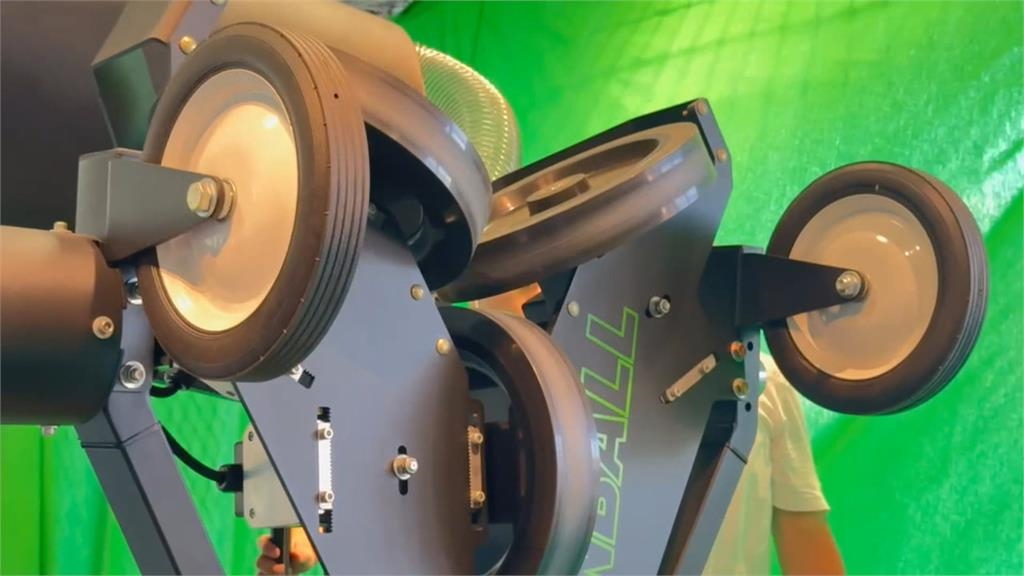 台灣12強奪冠秘密武器 智慧型發球機「IPitch」背後推手是他！｜四季線上4gTV