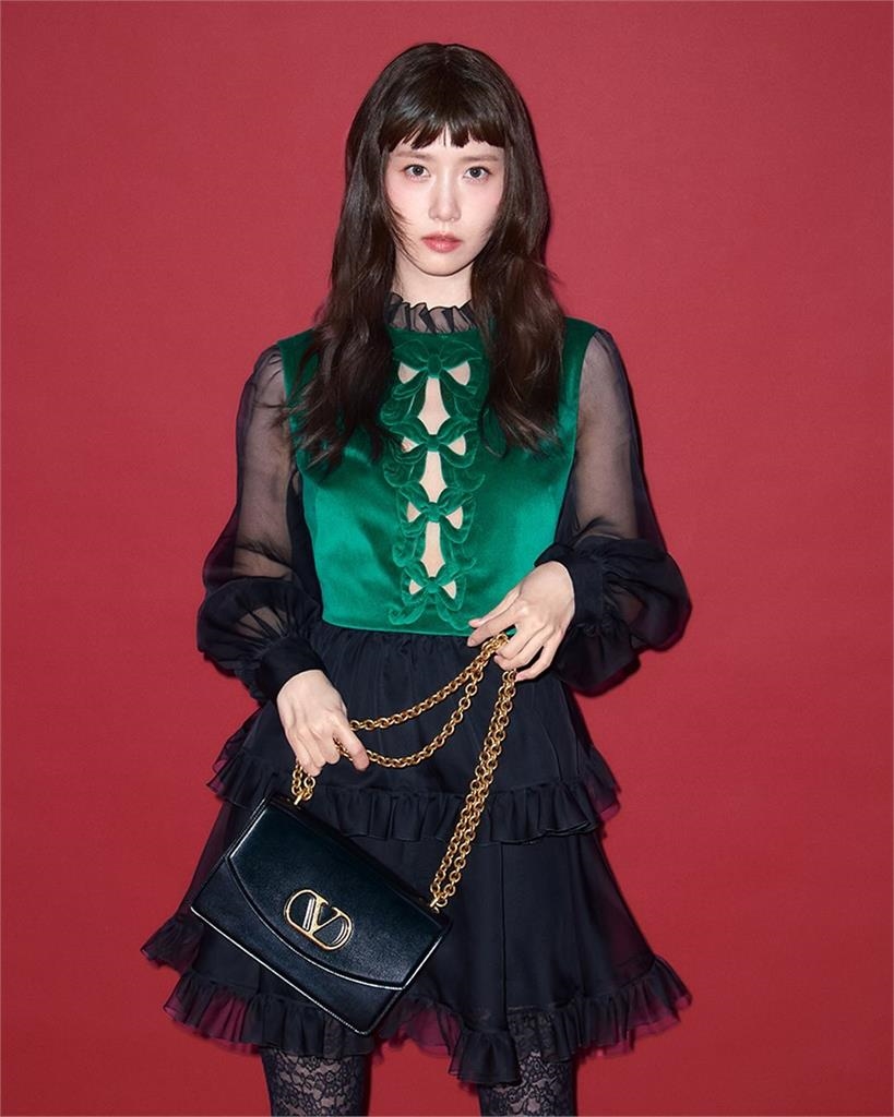 「法國長腿妹」一看竟是潤娥！0偽裝逛街「34歲真面目」無人認出｜四季線上4gTV