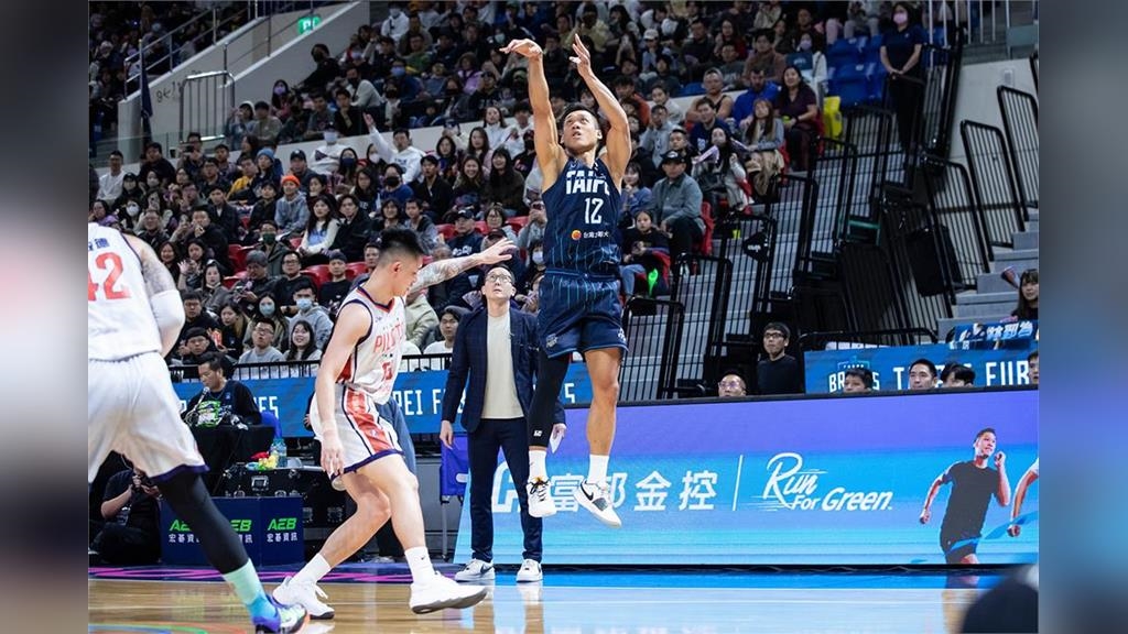 PLG(影)／林志傑42歲還能飆超大號三分 勇士教頭：不該這樣燃燒台灣山羊｜四季線上4gTV